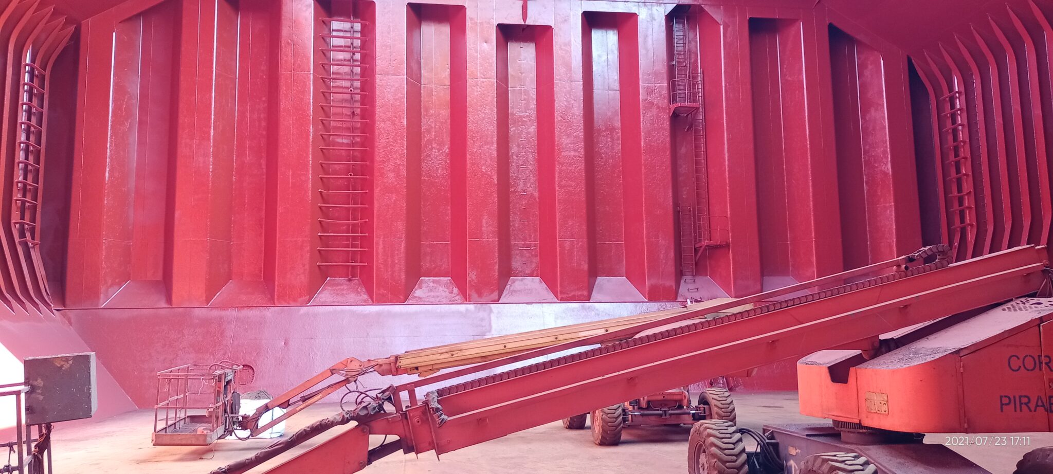 Coating of Holds and Tanks / Hatch Repairs | kdc.com.gr